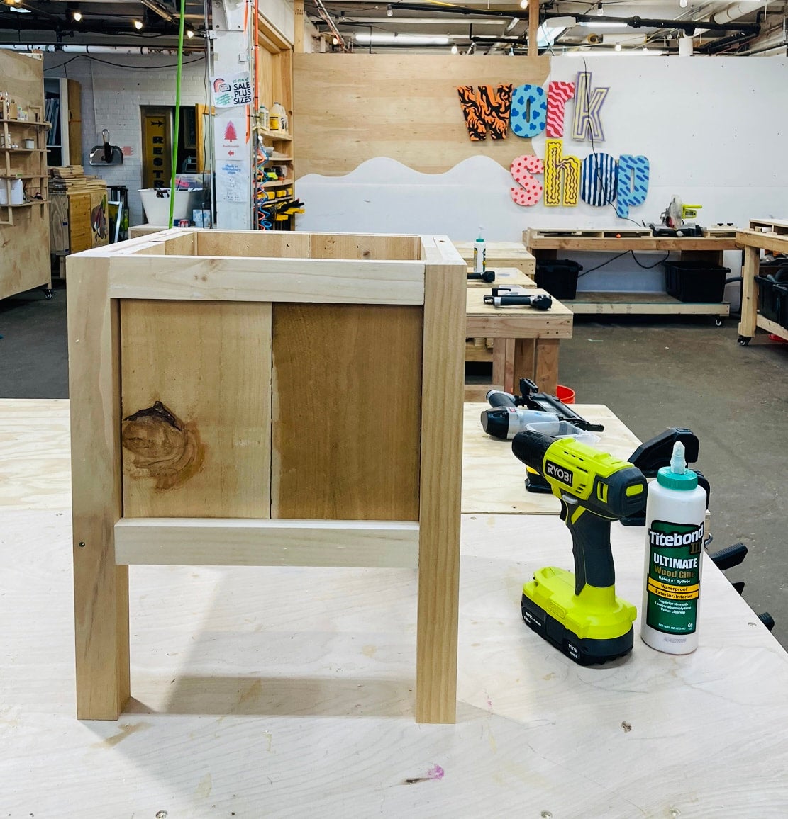 COMING SOON: Pocket Screws 101: Outdoor Cedar Planter Box with EJ ...