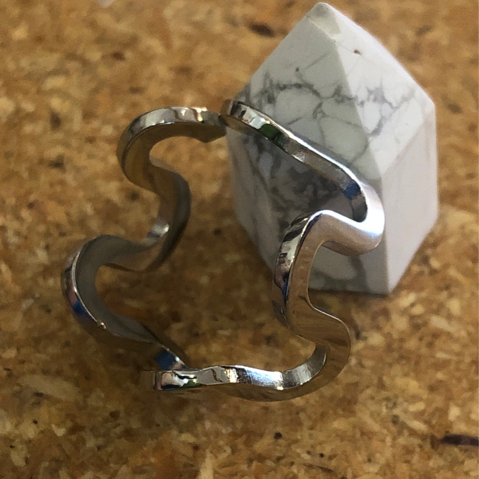 CW Geometric Wavy Ring | WORKSHOP PGH